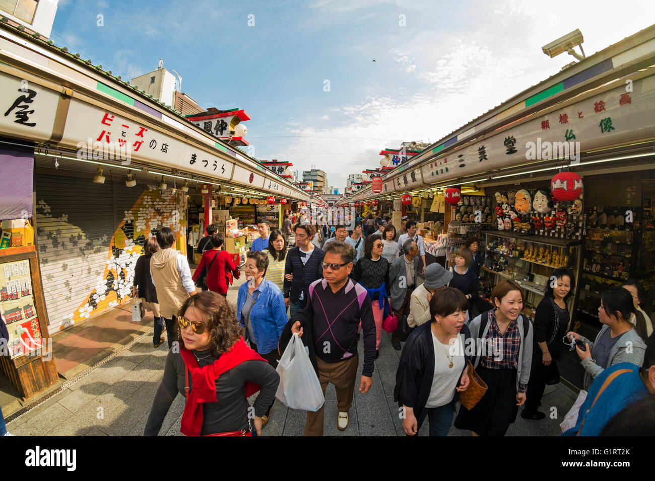 Crowded streets in Asakusa, Tokyo Stock Photo - Alamy