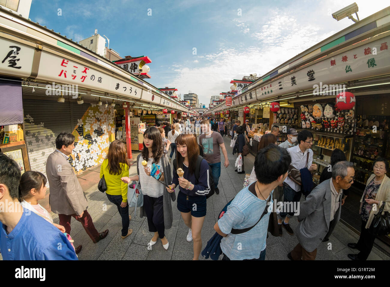 Crowded streets in Asakusa, Tokyo Stock Photo - Alamy