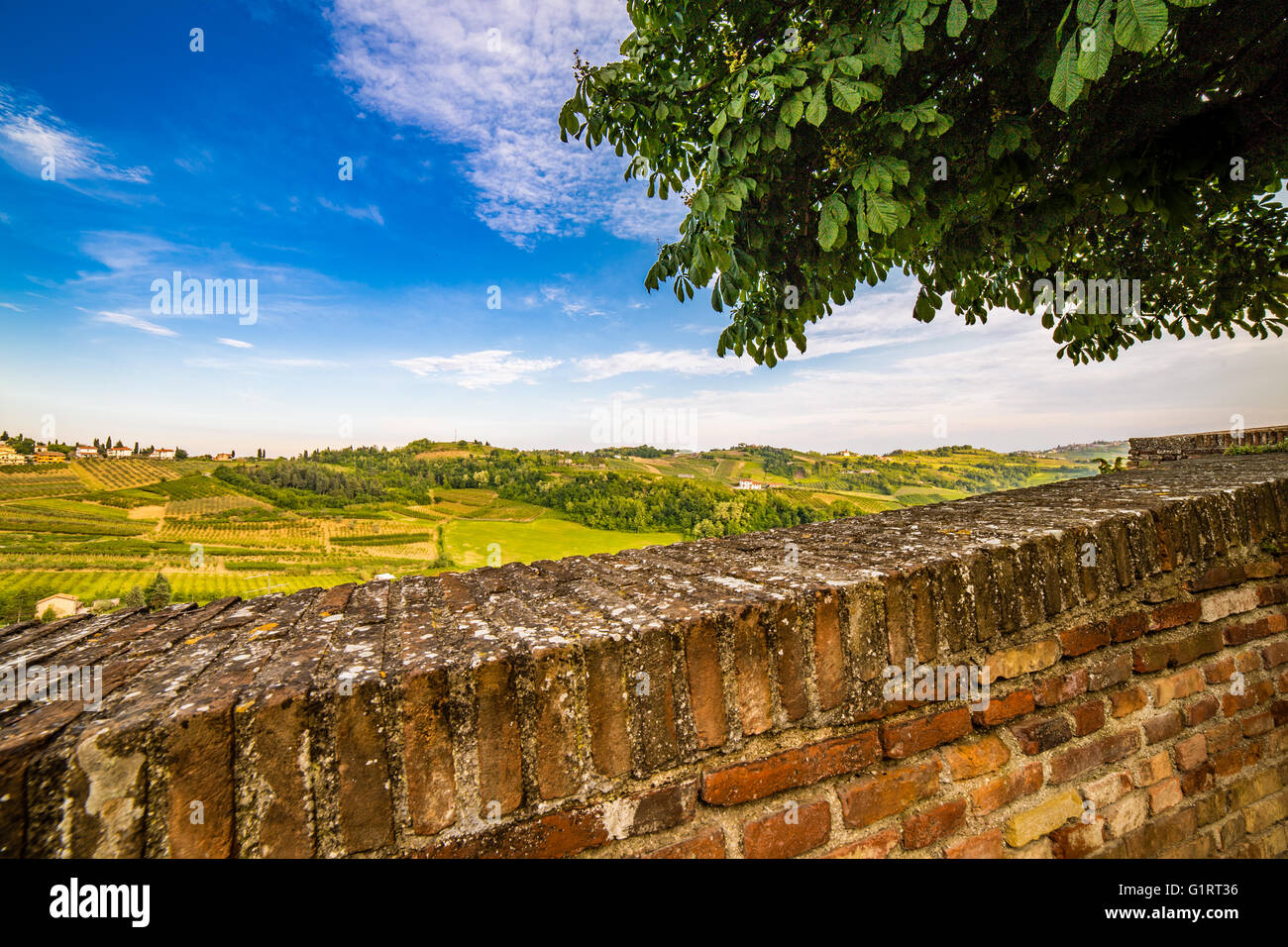 Stone parapet hi-res stock photography and images - Alamy