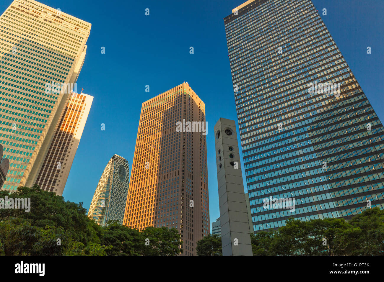 Downtown nishi shinjuku tokyo hi-res stock photography and images - Alamy