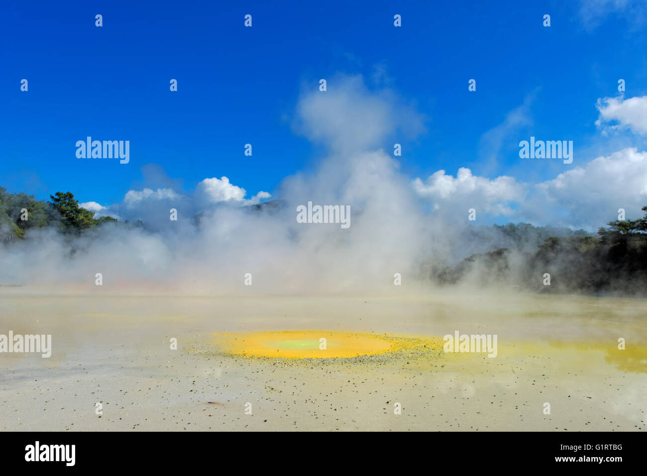 Sulfur hot spring water volcanic High Resolution Stock Photography and ...