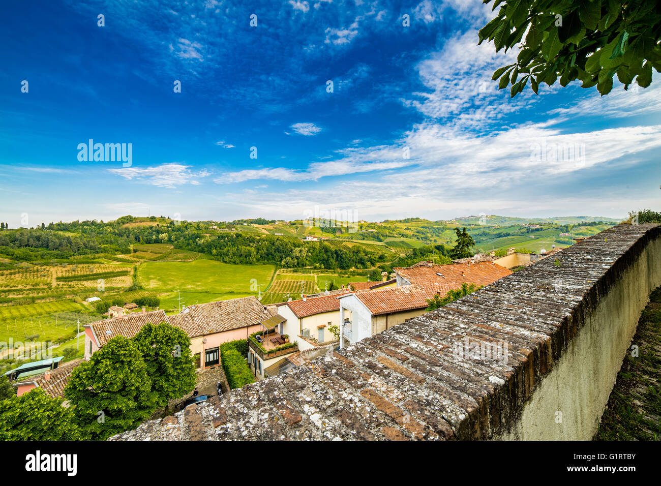 Stone parapet hi-res stock photography and images - Alamy