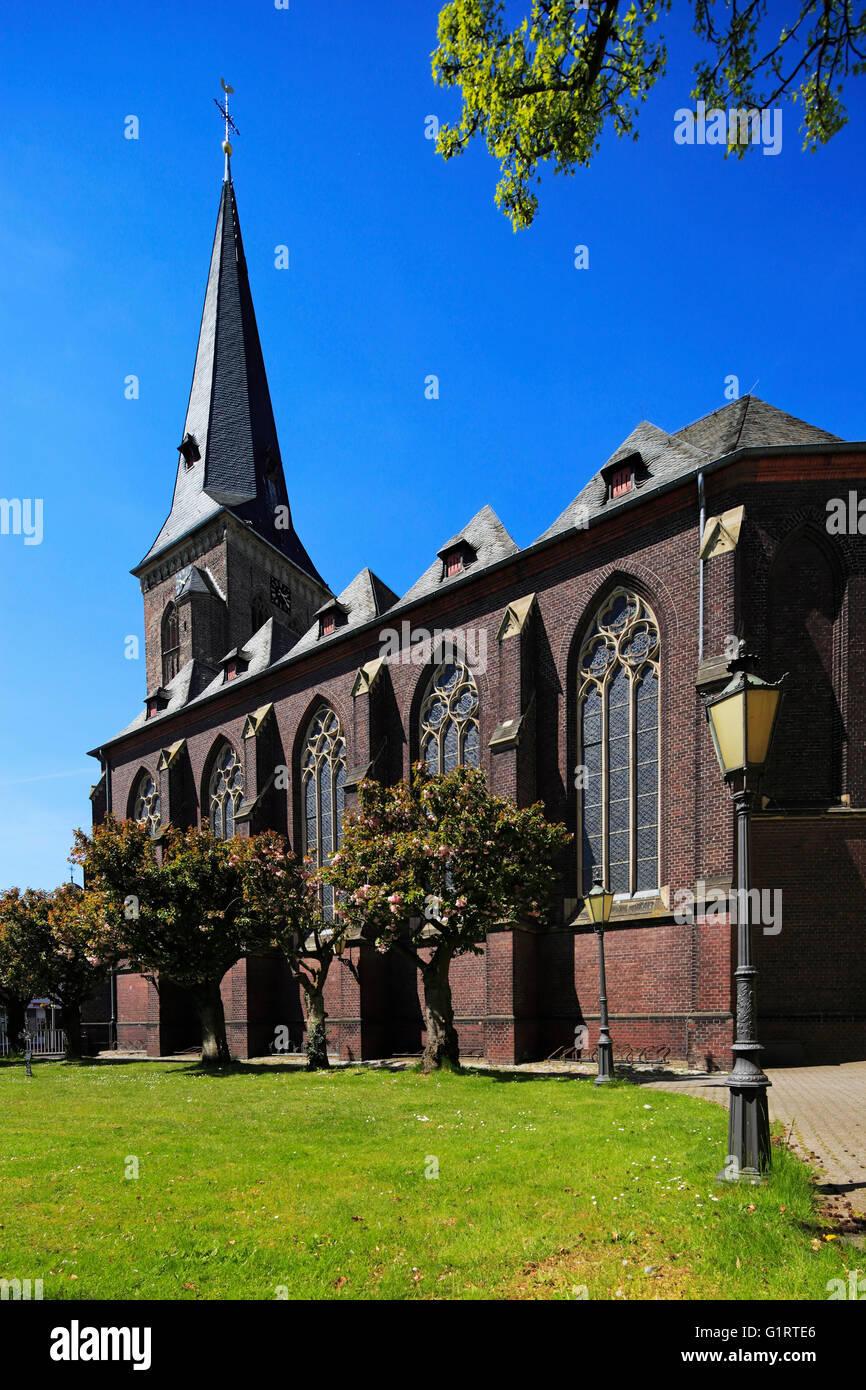 St clemens parish church hi-res stock photography and images - Alamy