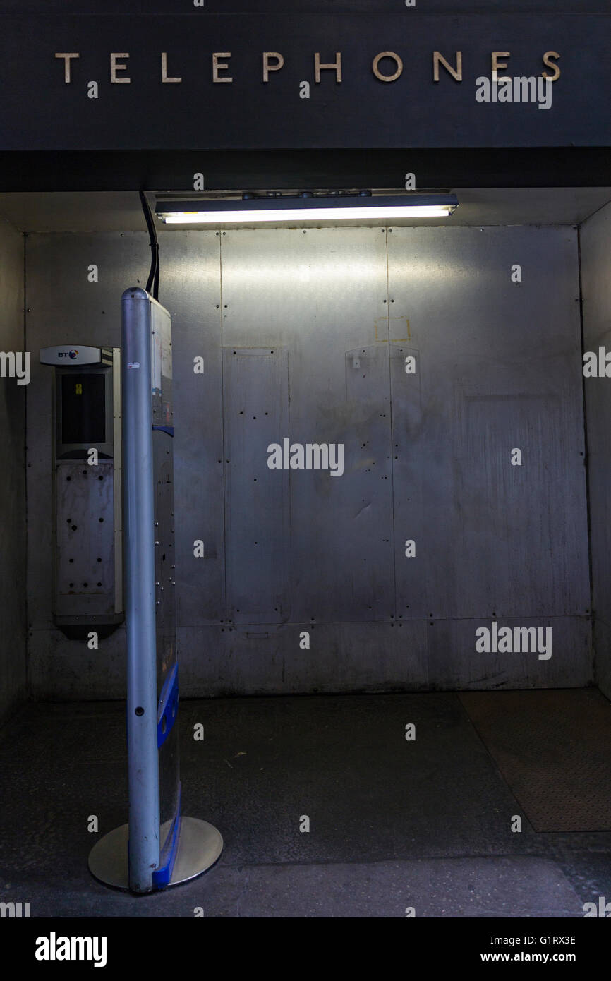 Past telephones hi-res stock photography and images - Alamy