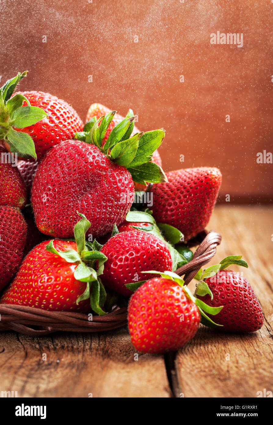 Dripping strawberry hi-res stock photography and images - Alamy