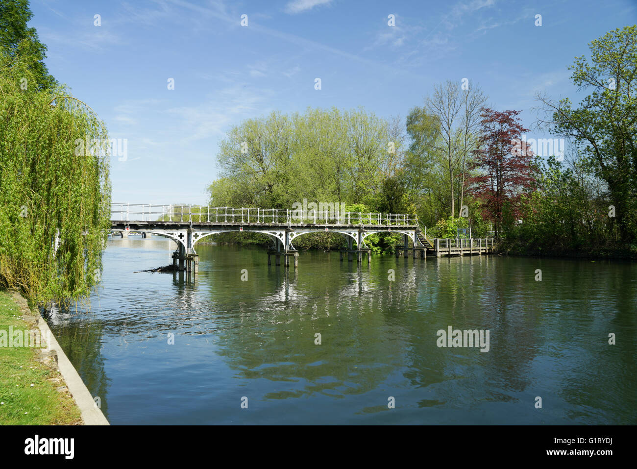 Ornamental footbridge hi-res stock photography and images - Alamy