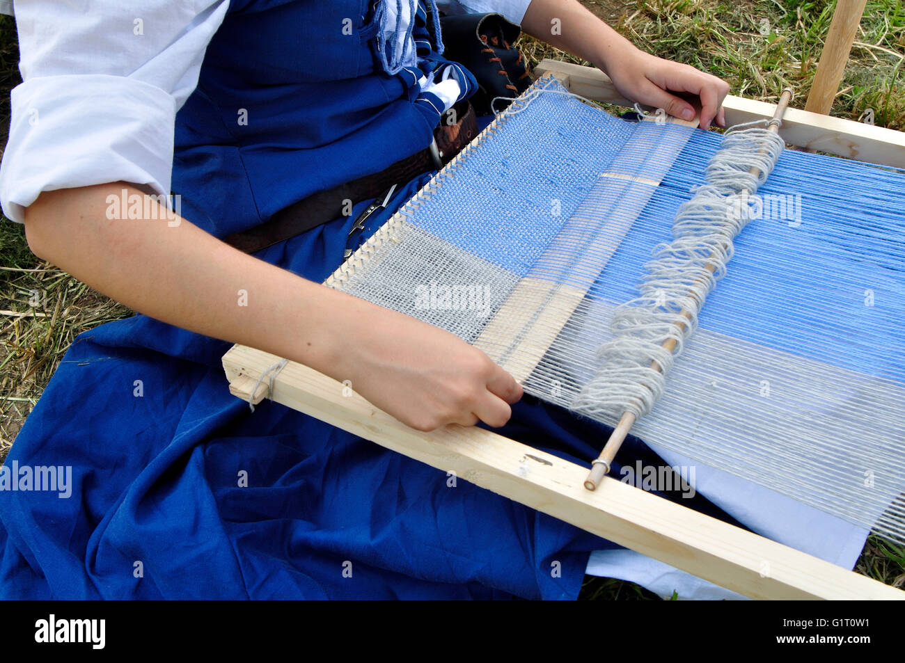 Hand loom hi-res stock photography and images - Alamy