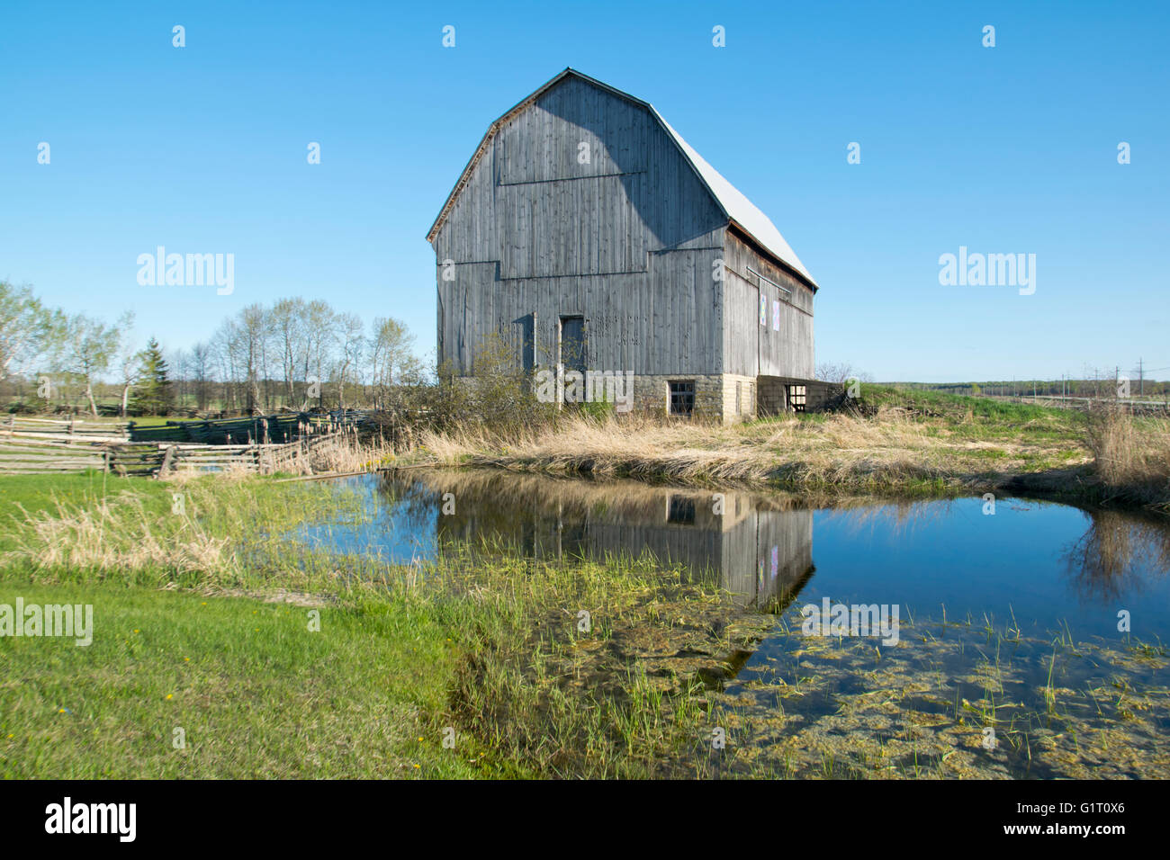Reflection barn hi-res stock photography and images - Alamy