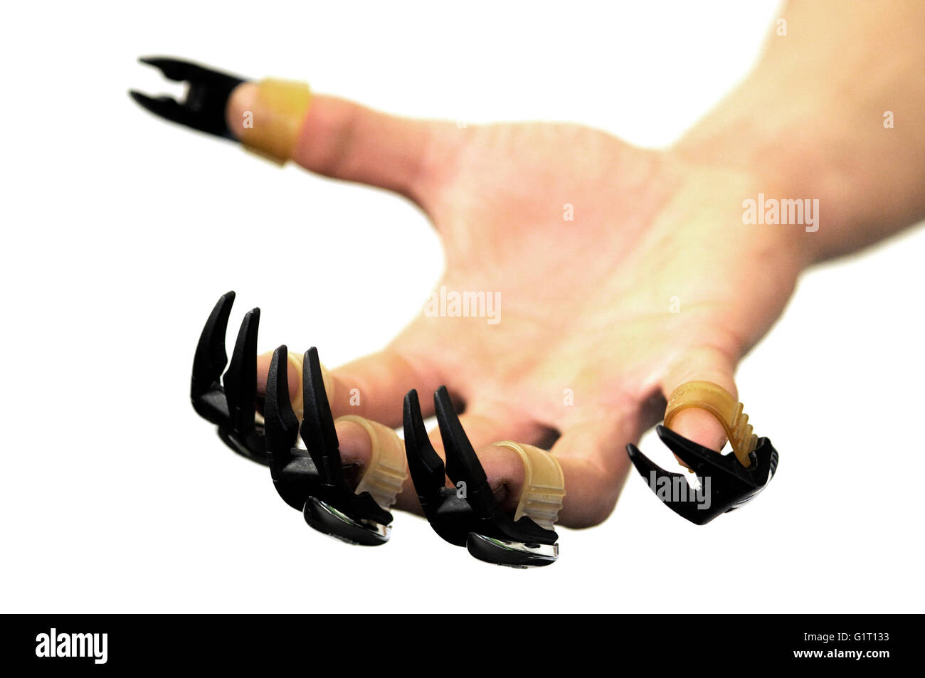 Scissor fingers hi-res stock photography and images - Alamy