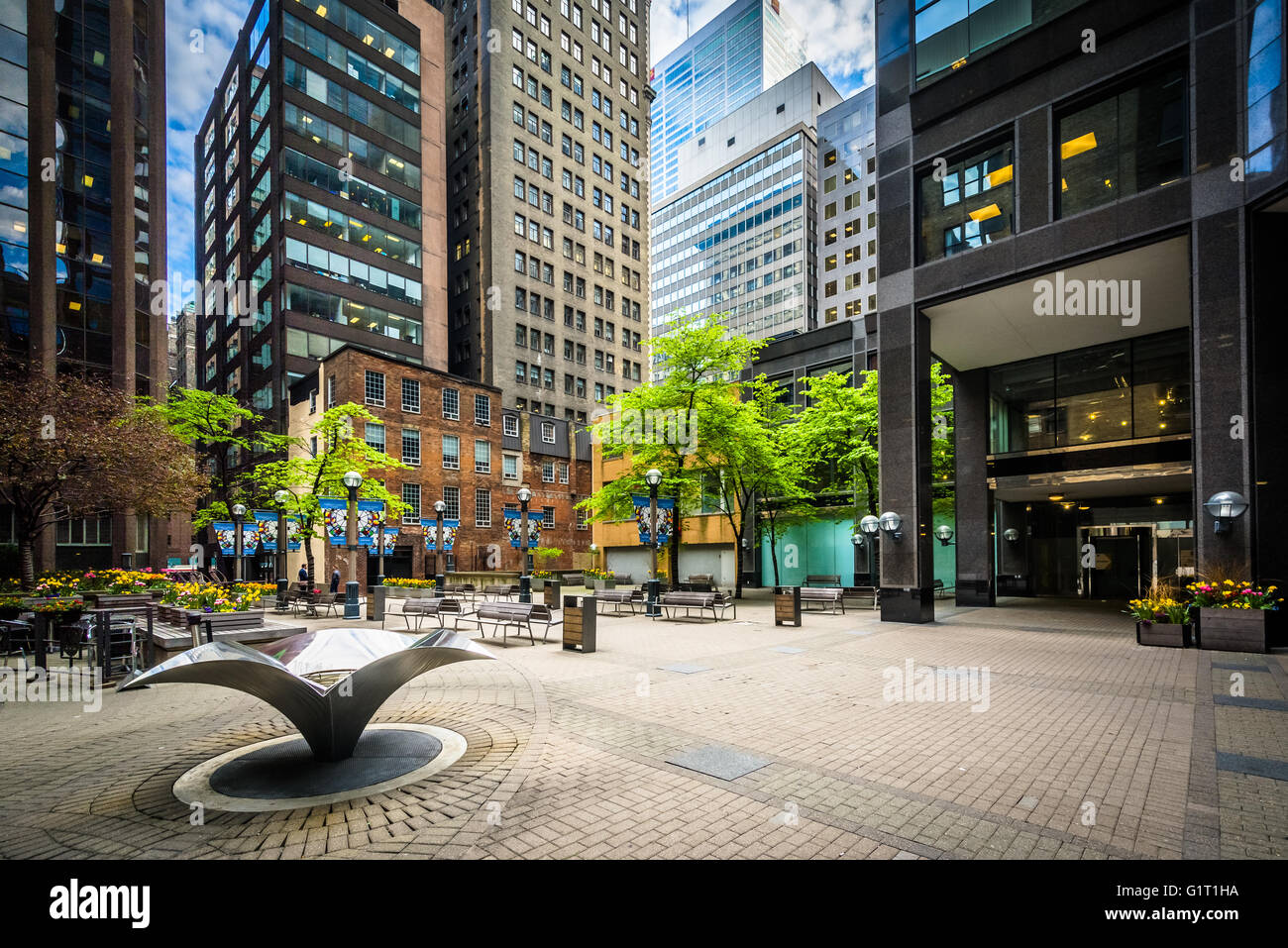 Courtyard and modern buildings in downtown Toronto, Ontario Stock Photo ...