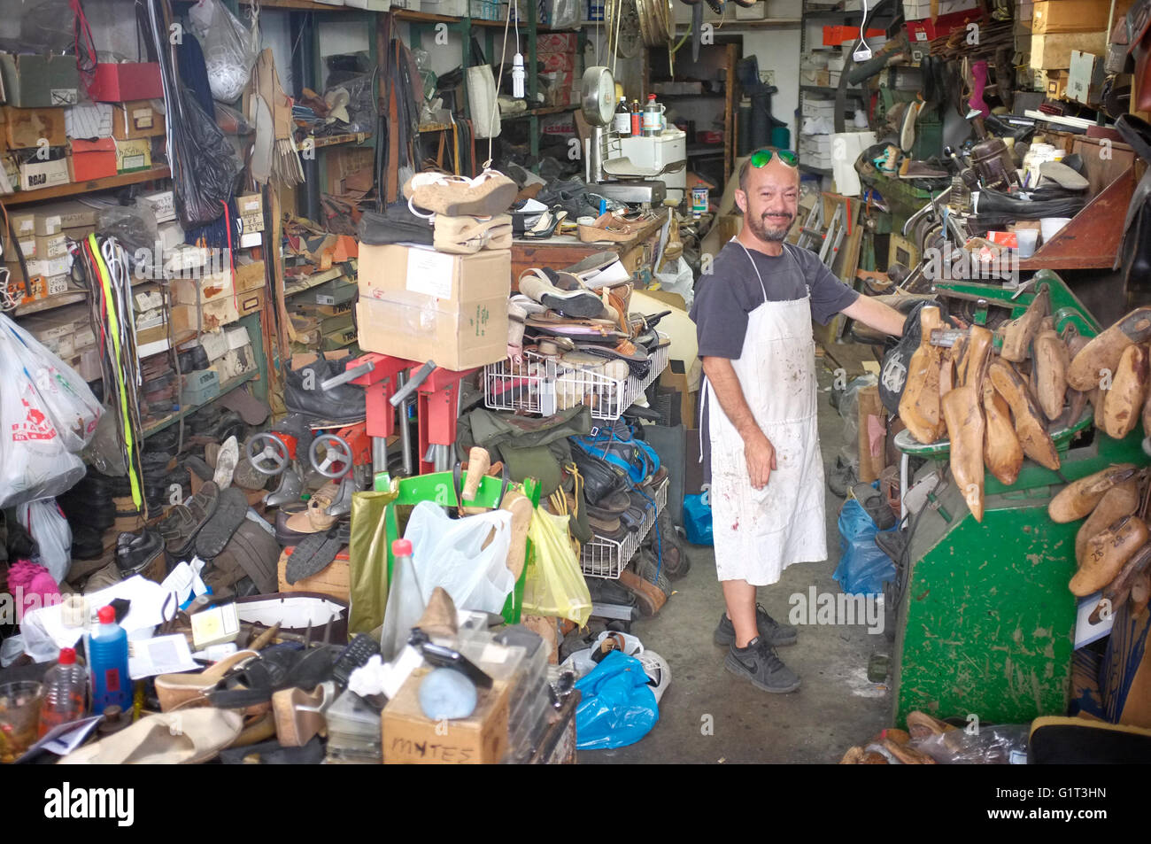 Shoe mender hi-res stock photography and images - Alamy