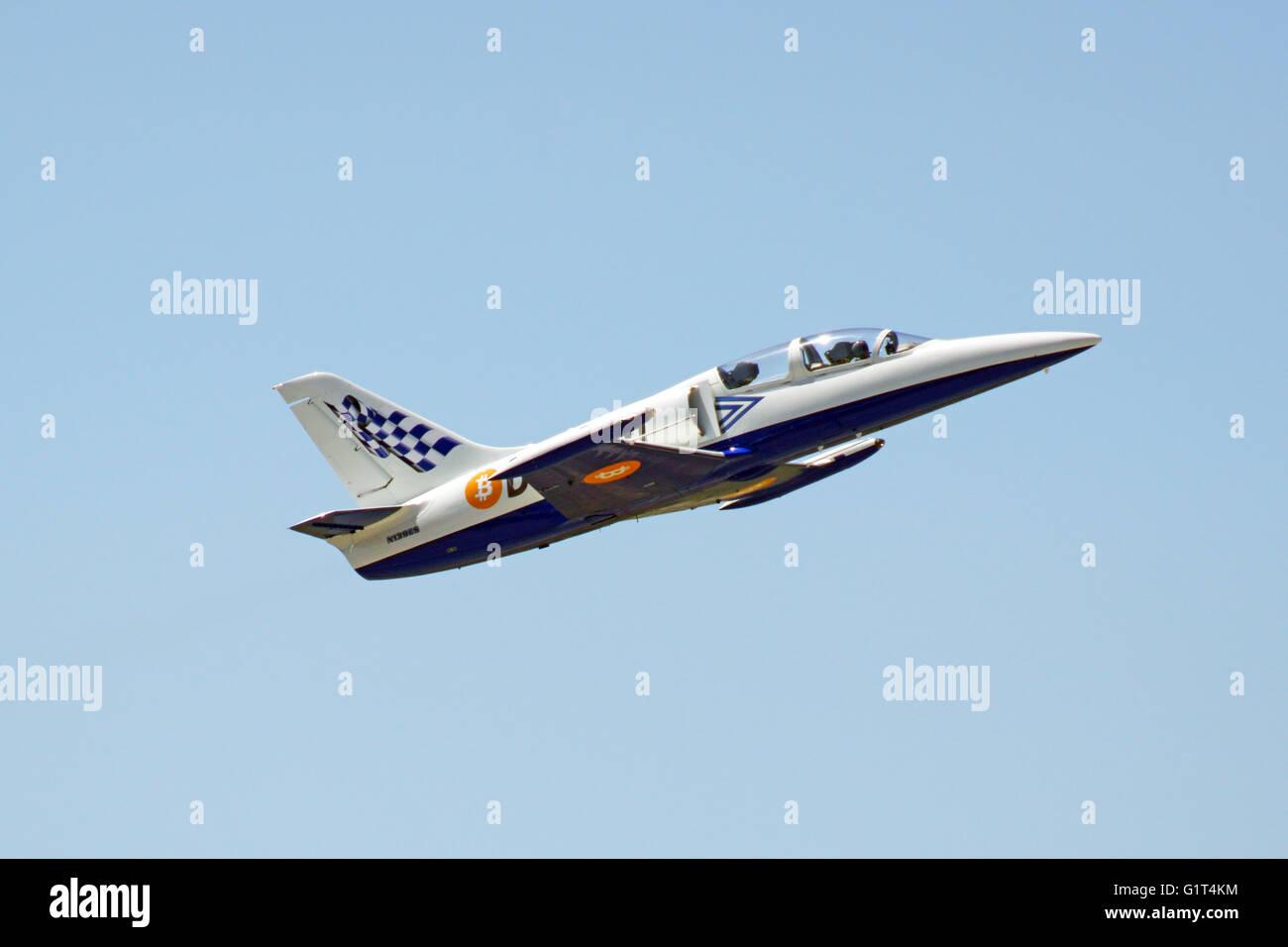 Airplanes Bitcoin Jet Team flying L-39 Albatross jet performing at 2016 ...