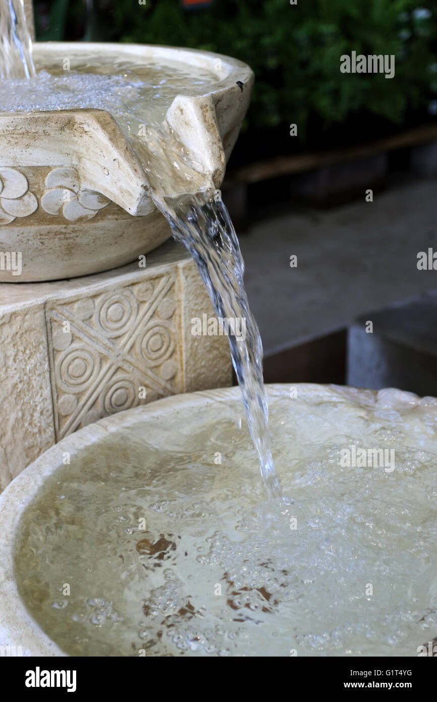 Serene water feature hi-res stock photography and images - Alamy