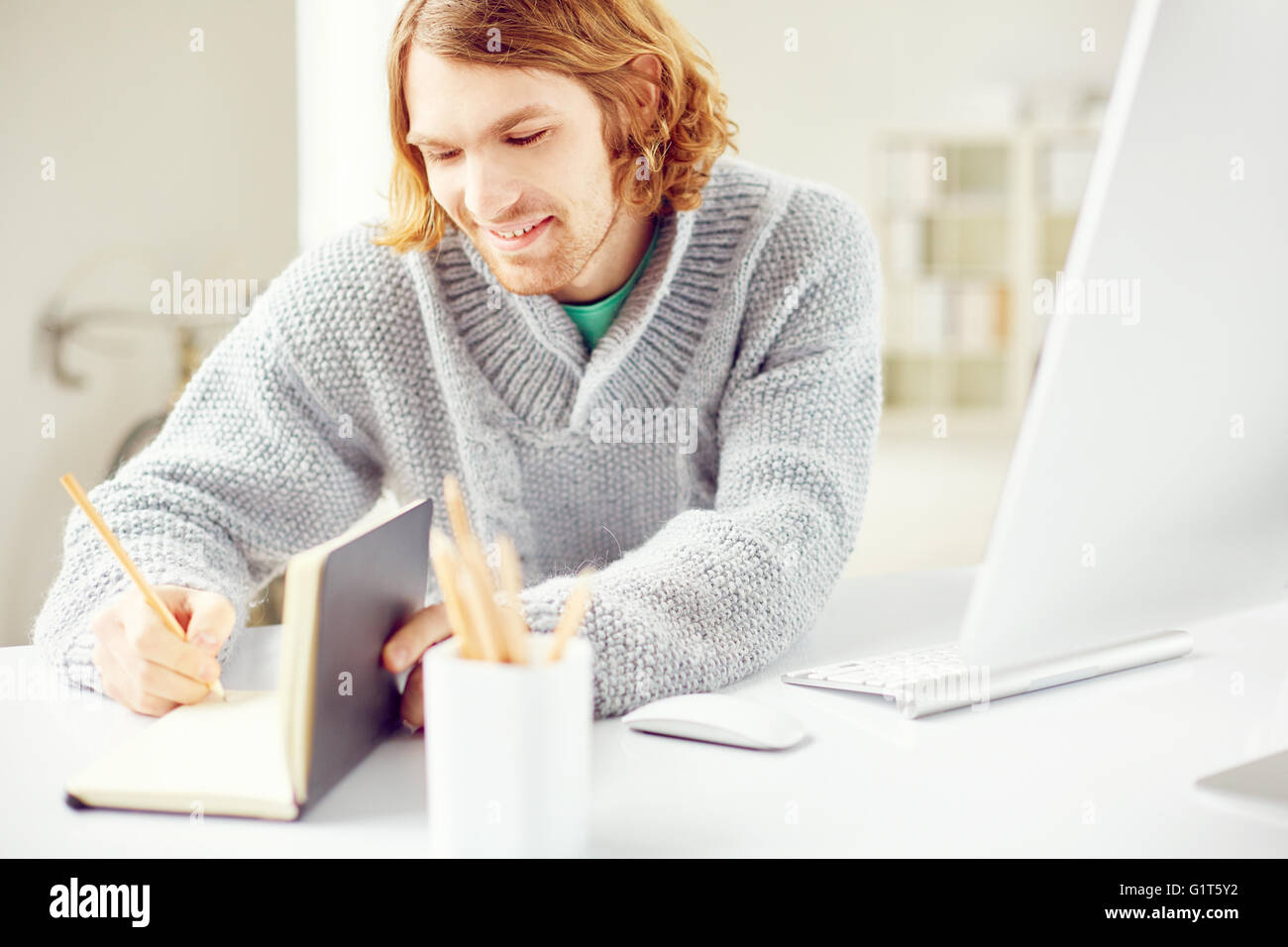 Modern office worker Stock Photo - Alamy