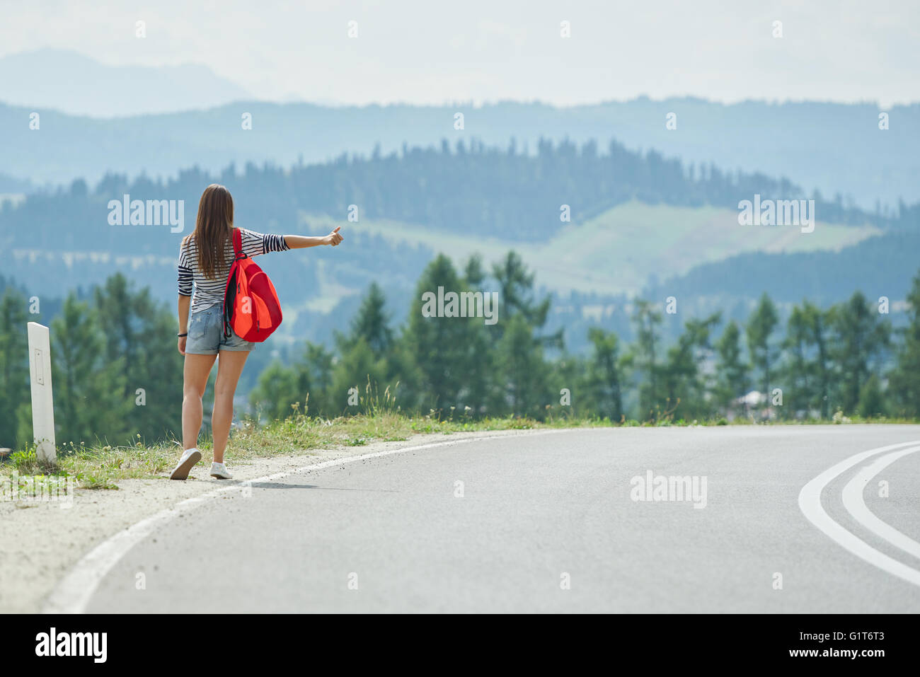 Girl Hitchhiking Hi Res Stock Photography And Images Alamy