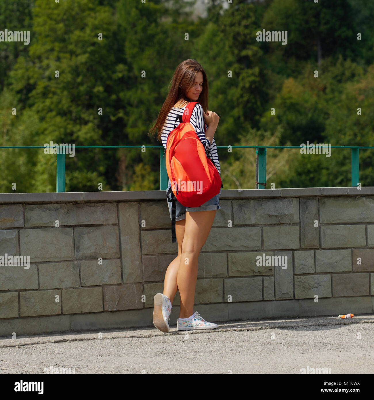 Girl backpacker hi-res stock photography and images - Alamy