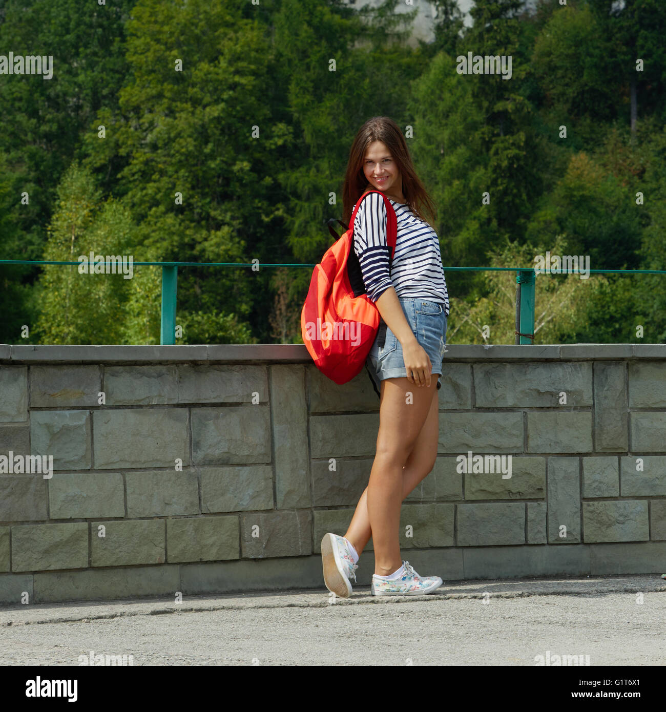 Girl backpacker hi-res stock photography and images - Alamy