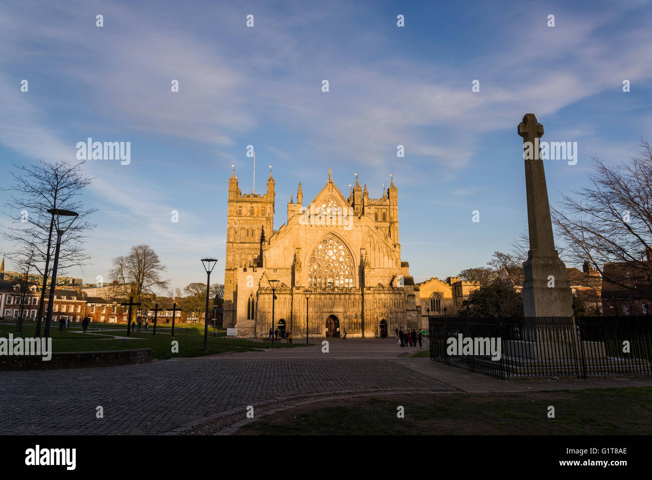 Exterior facade exeter cathedral hi-res stock photography and images ...