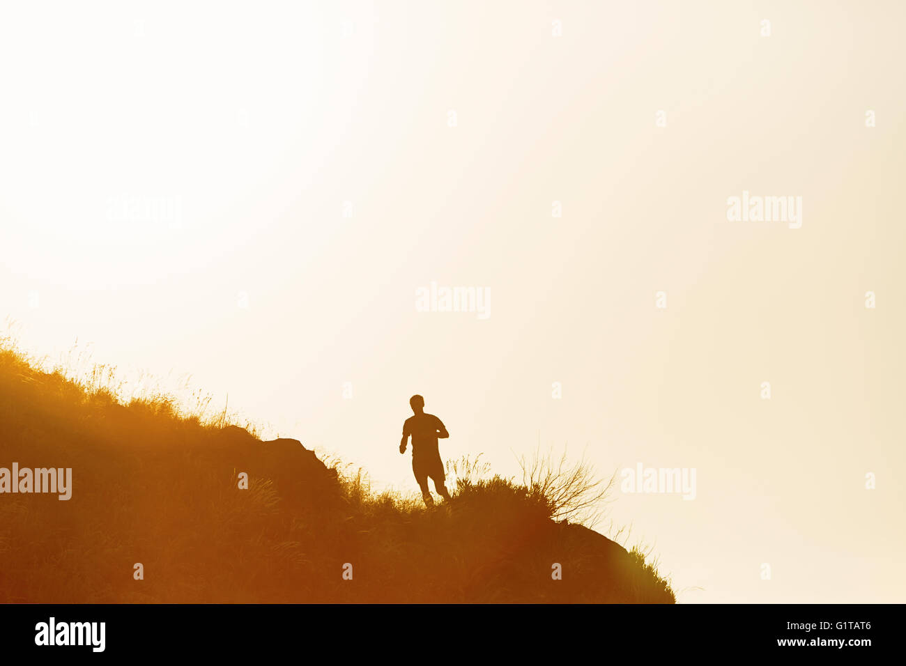Man running silhouette hi-res stock photography and images - Alamy