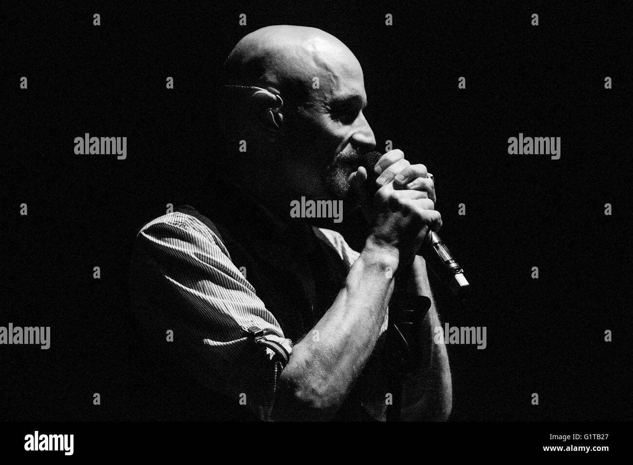 James performing at the O2 Academy Bournemouth Stock Photo - Alamy