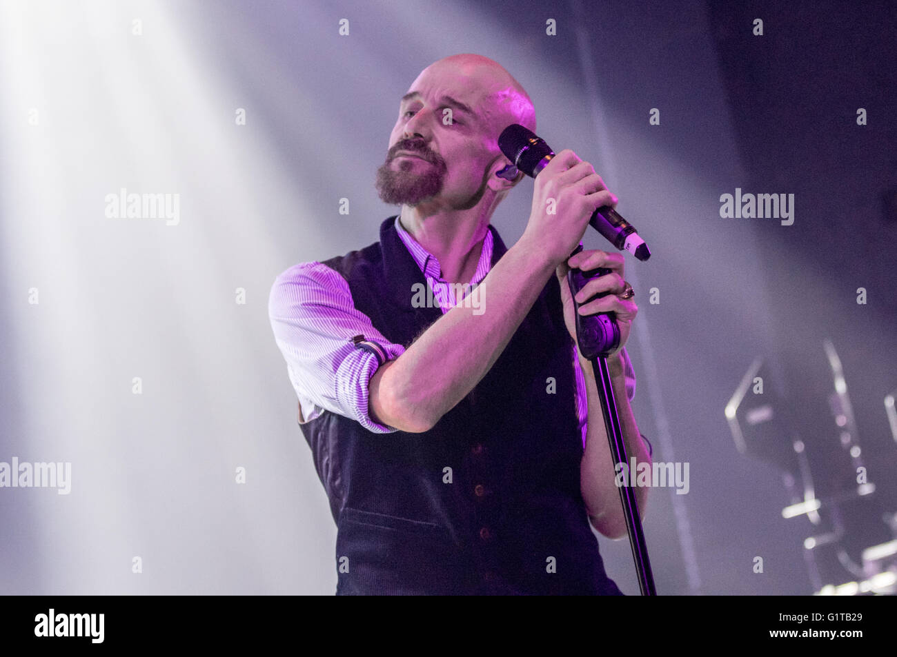 James performing at the O2 Academy Bournemouth Stock Photo - Alamy