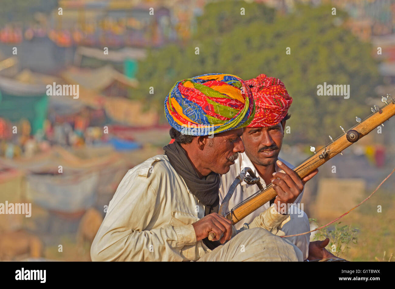 Bina musical instrument hi-res stock photography and images - Alamy