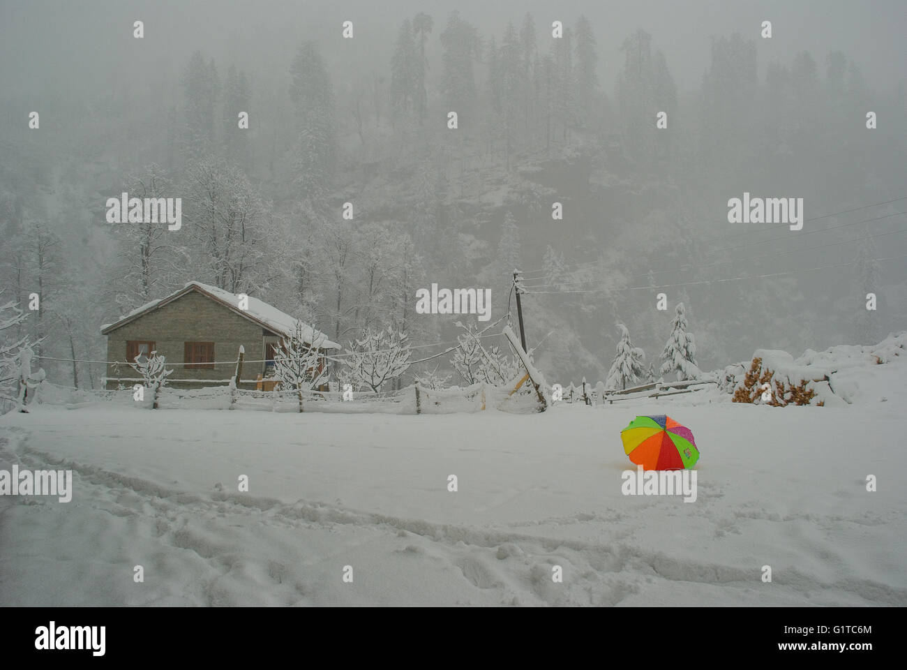 Snow valley resort manali hi-res stock photography and images - Alamy