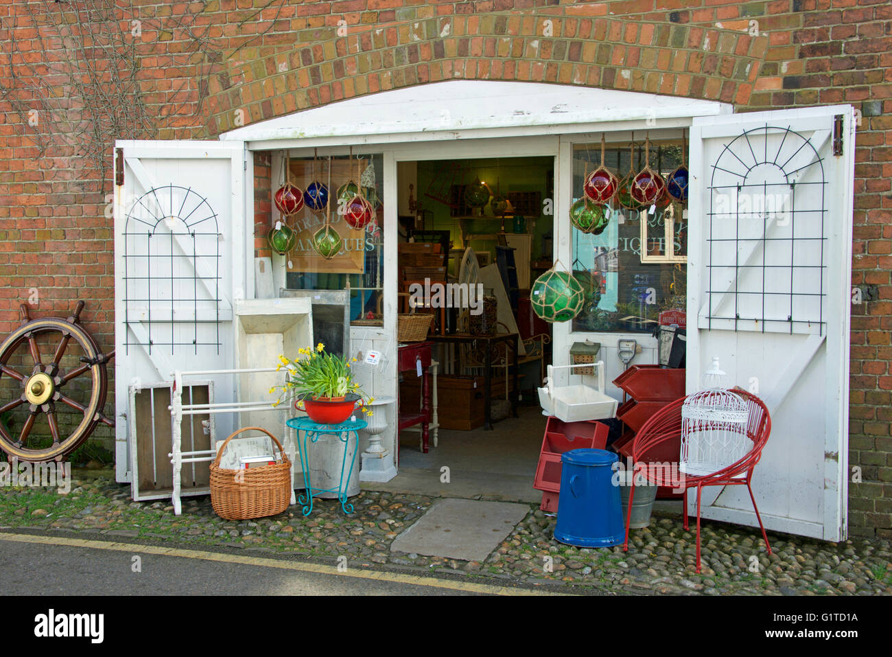 Antique shop rye hi-res stock photography and images - Alamy