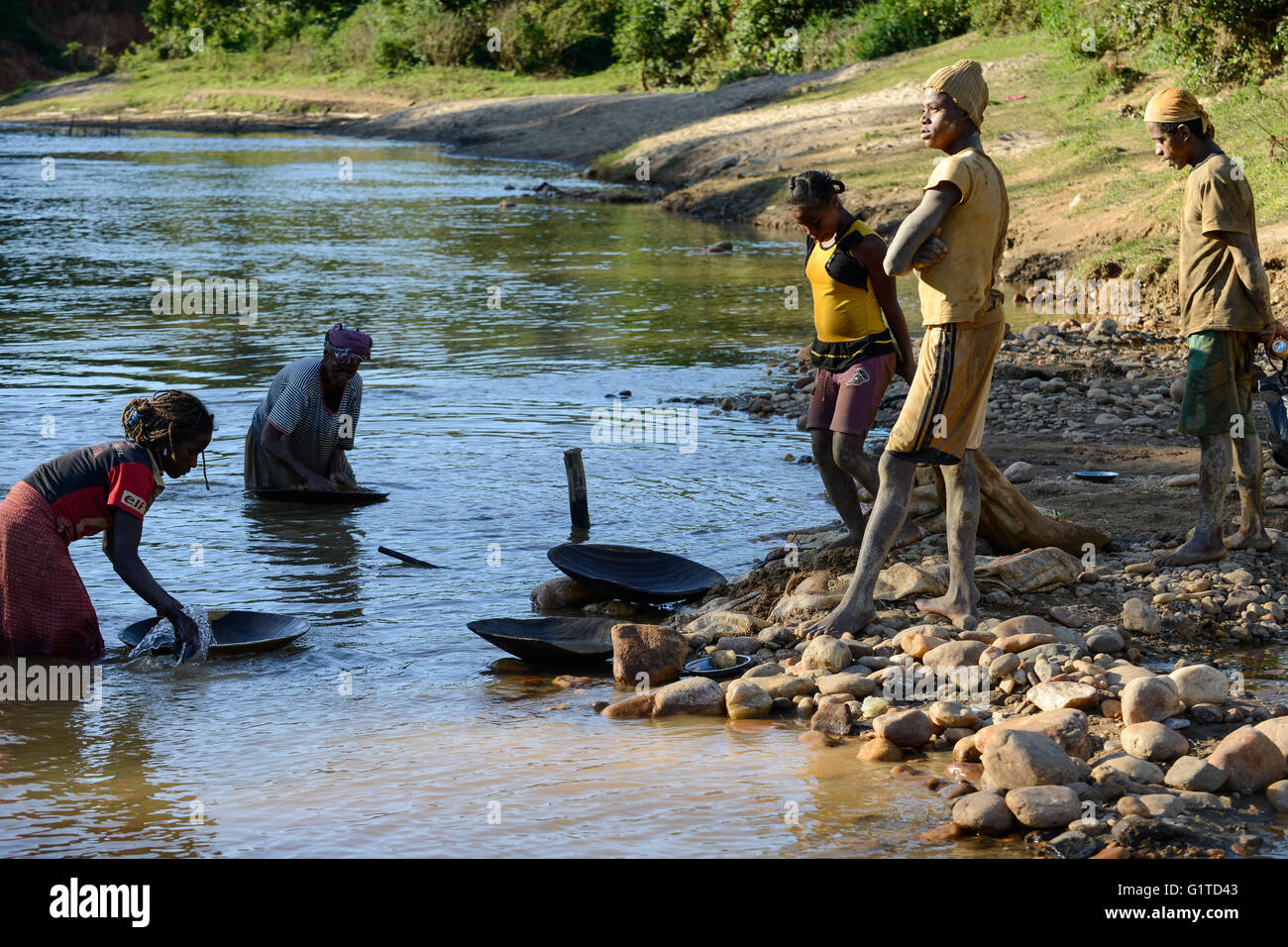 Child africa mine poverty hi-res stock photography and images - Alamy