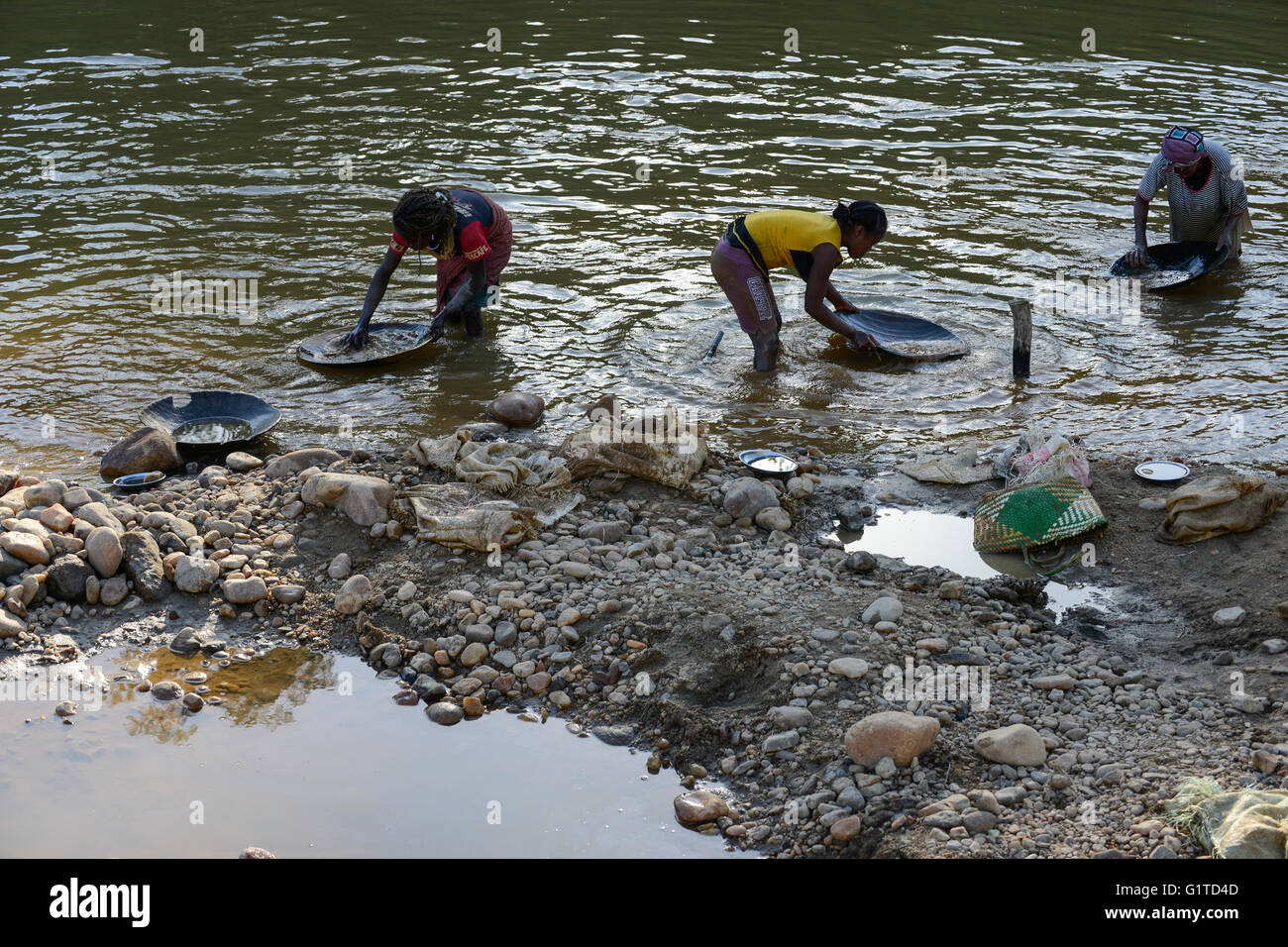 MADAGASCAR, region Manajary, town Vohilava, small scale gold mining ...