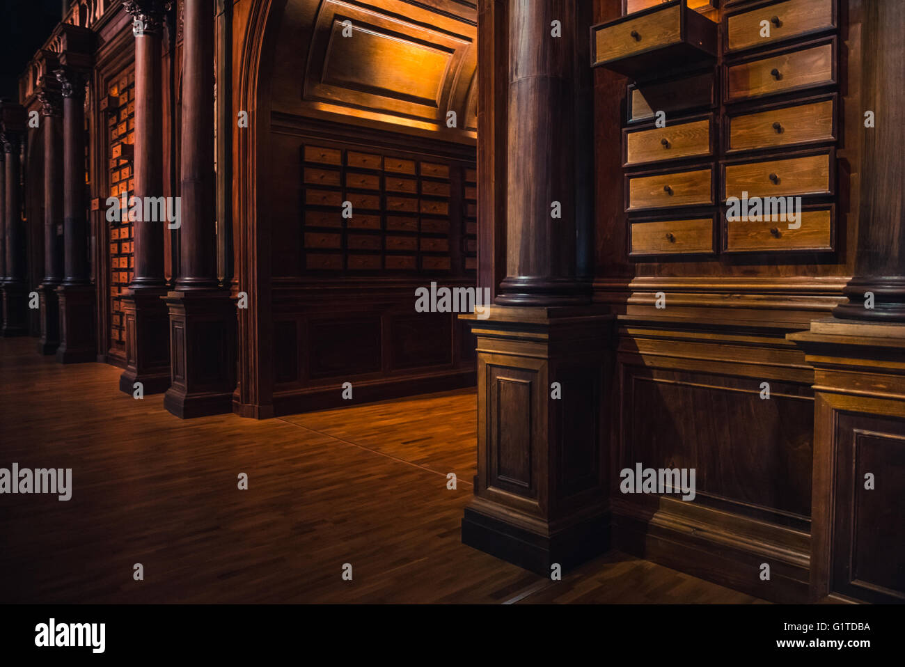 Old library and knowledge Stock Photo - Alamy