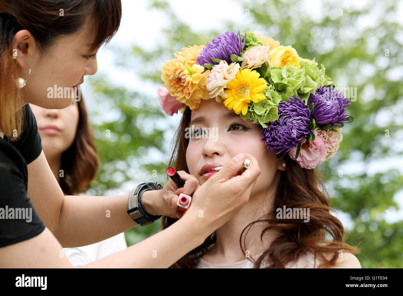 Beautiful bride hi-res stock photography and images - Alamy