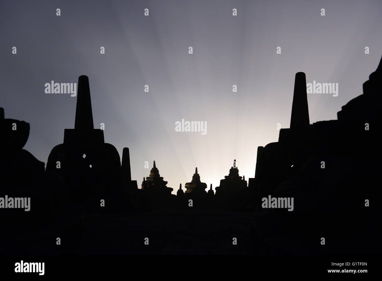 The magnificent Borobudur Buddhist temple in central Java Stock Photo ...