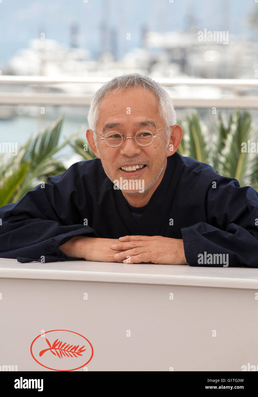 The red turtle ghibli hi-res stock photography and images - Alamy