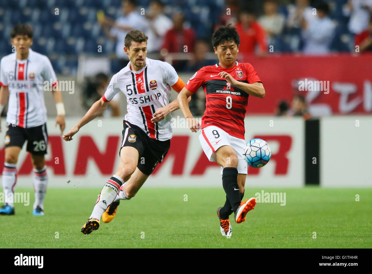 Saitama Stadium 2002, Saitama, Japan. 18th May, 2016. (L to R) Osmar ...