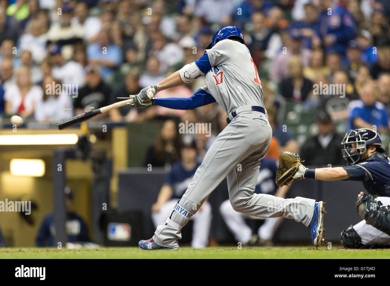 Broken bat baseball hi-res stock photography and images - Alamy