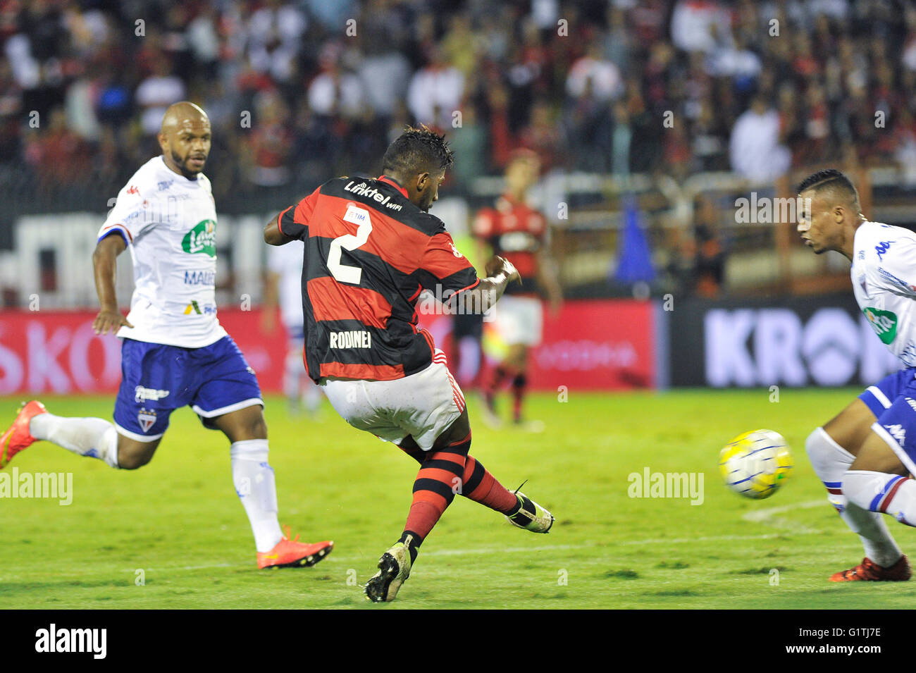 JANUARY RJ DE JANEIRO - 05/18/2016: FLAMINGO X FORTRESS - Rodnei during ...