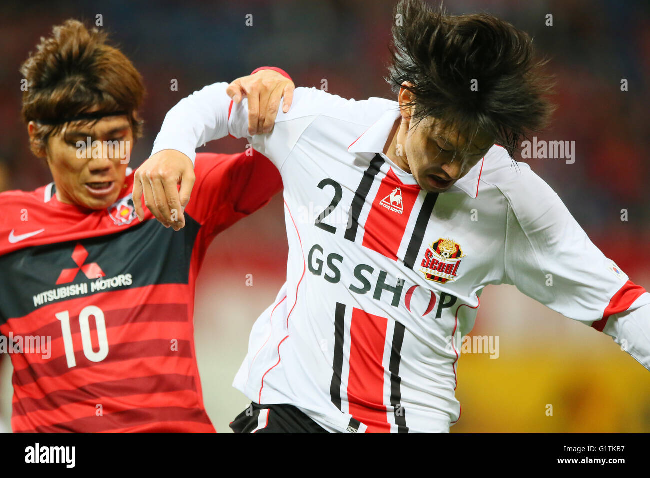 Saitama Stadium 2002, Saitama, Japan. 18th May, 2016. (L to R) Yosuke ...