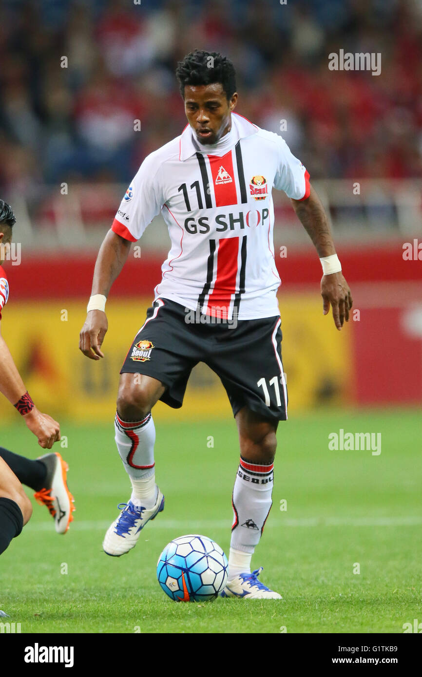 Saitama Stadium 2002, Saitama, Japan. 18th May, 2016. Carlos Adriano ...