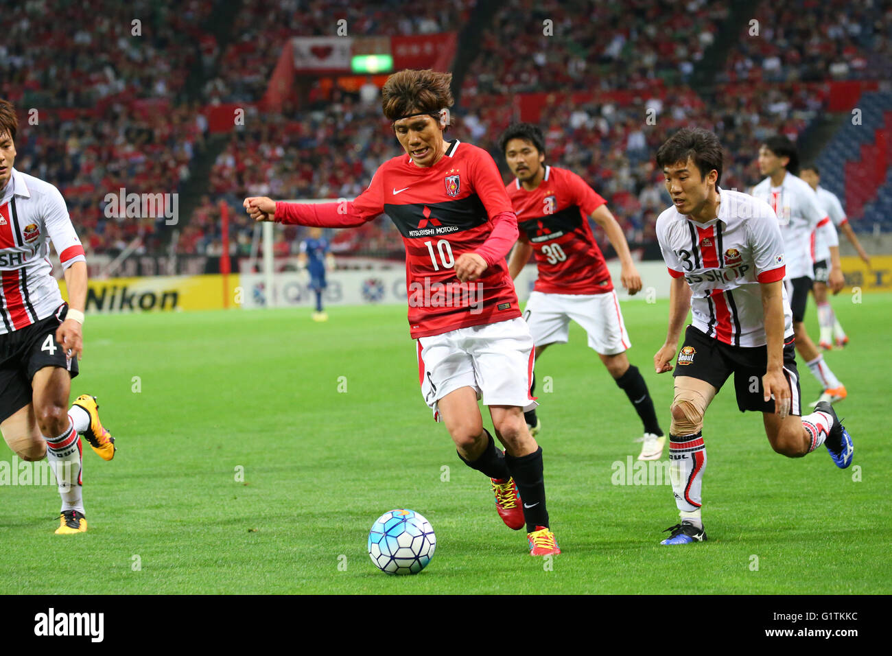 Saitama Stadium 2002, Saitama, Japan. 18th May, 2016. (L to R) Yosuke ...