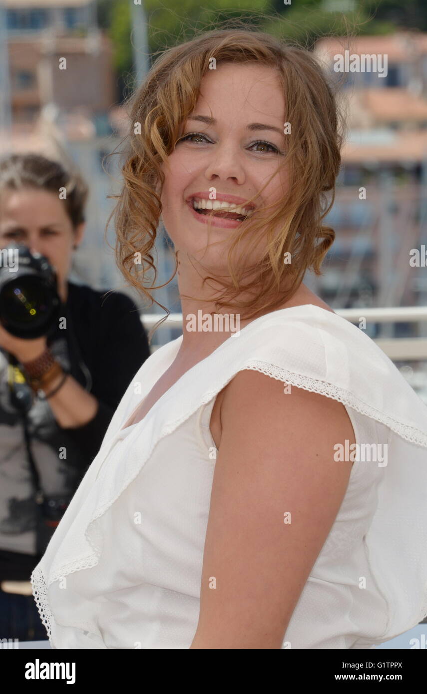 Cannes, France. 11th May, 2016. CANNES, FRANCE - MAY 19: Oona Airola ...