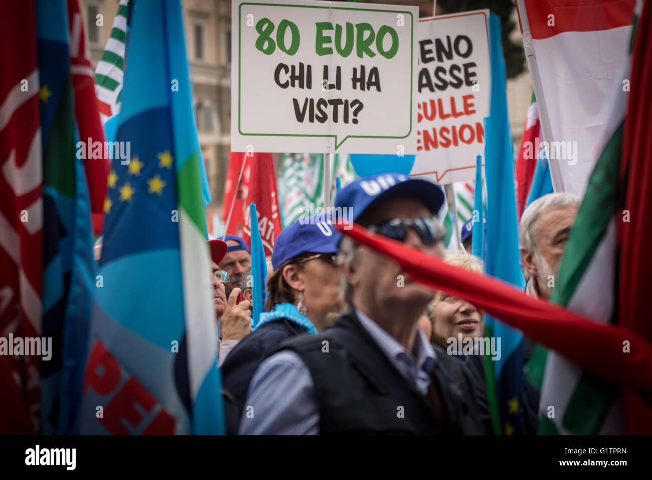 Rome, Italy. 19th May, 2016. A moment of protest during unions strike ...