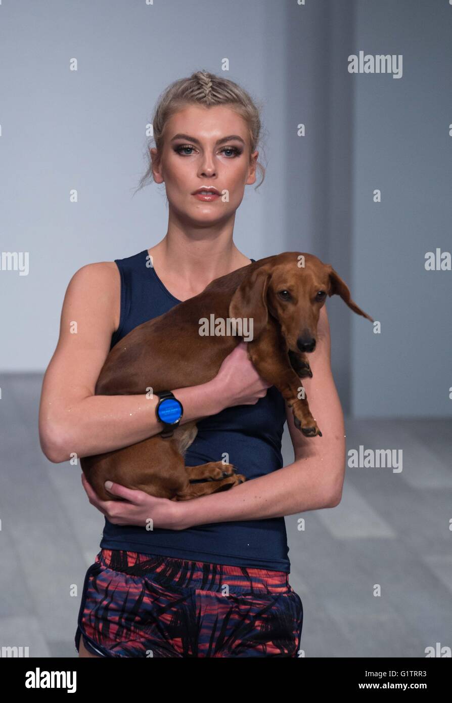 Australian bather hi-res stock photography and images - Alamy