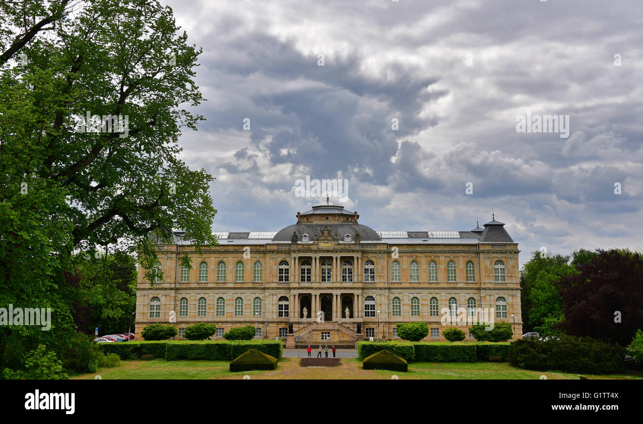 Gotha, Germany. 18th May, 2016. Clouds move across the Herzogliches ...