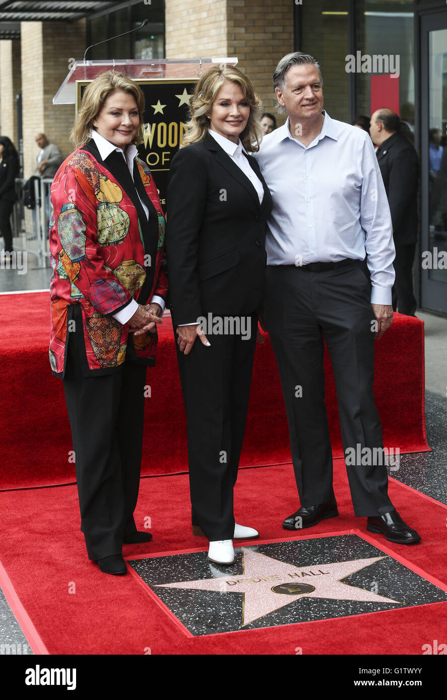 Los Angeles, California, USA. 19th May, 2016. Actress Deidre Hall (C ...