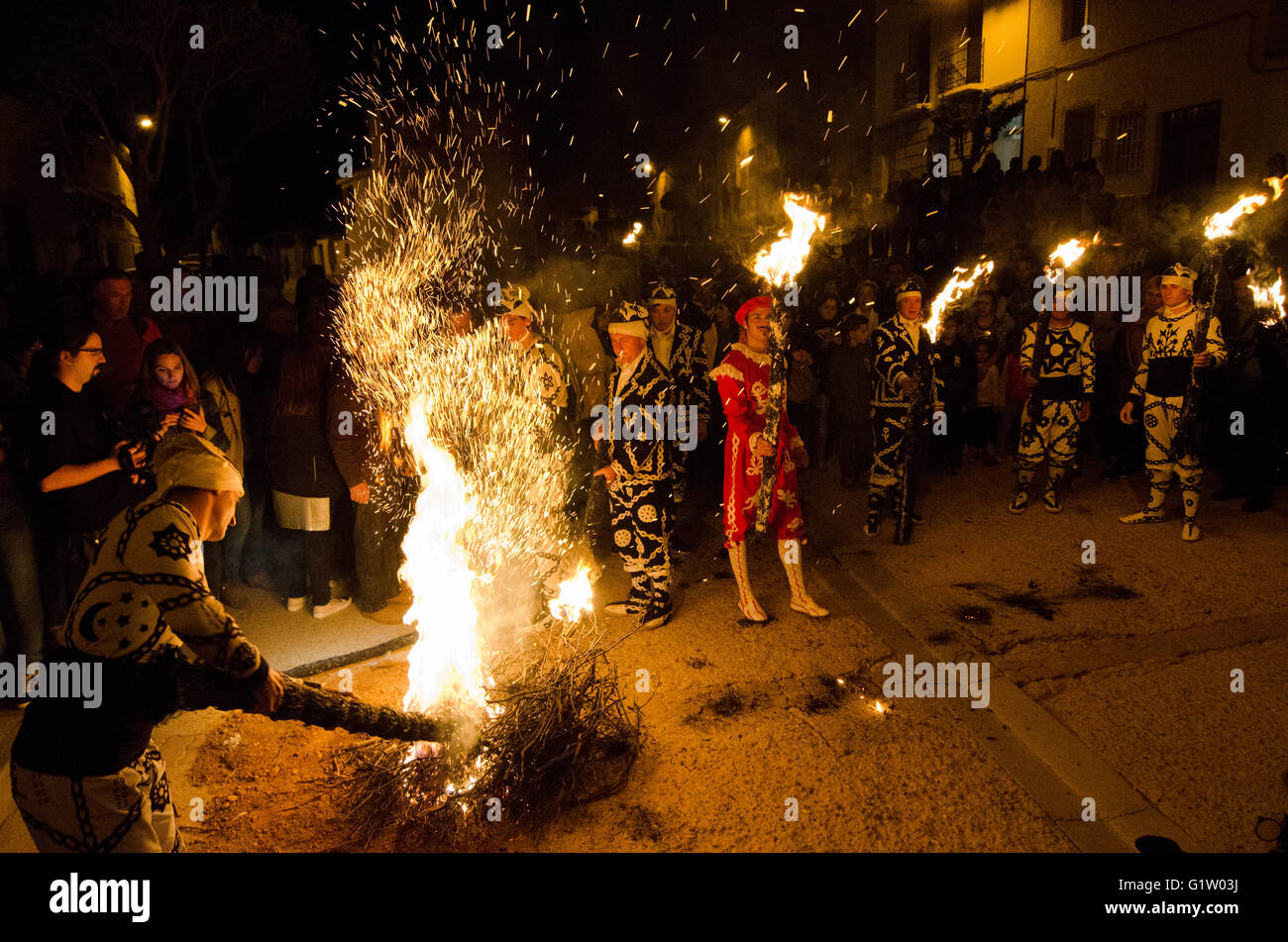 Contra dance hi-res stock photography and images - Alamy