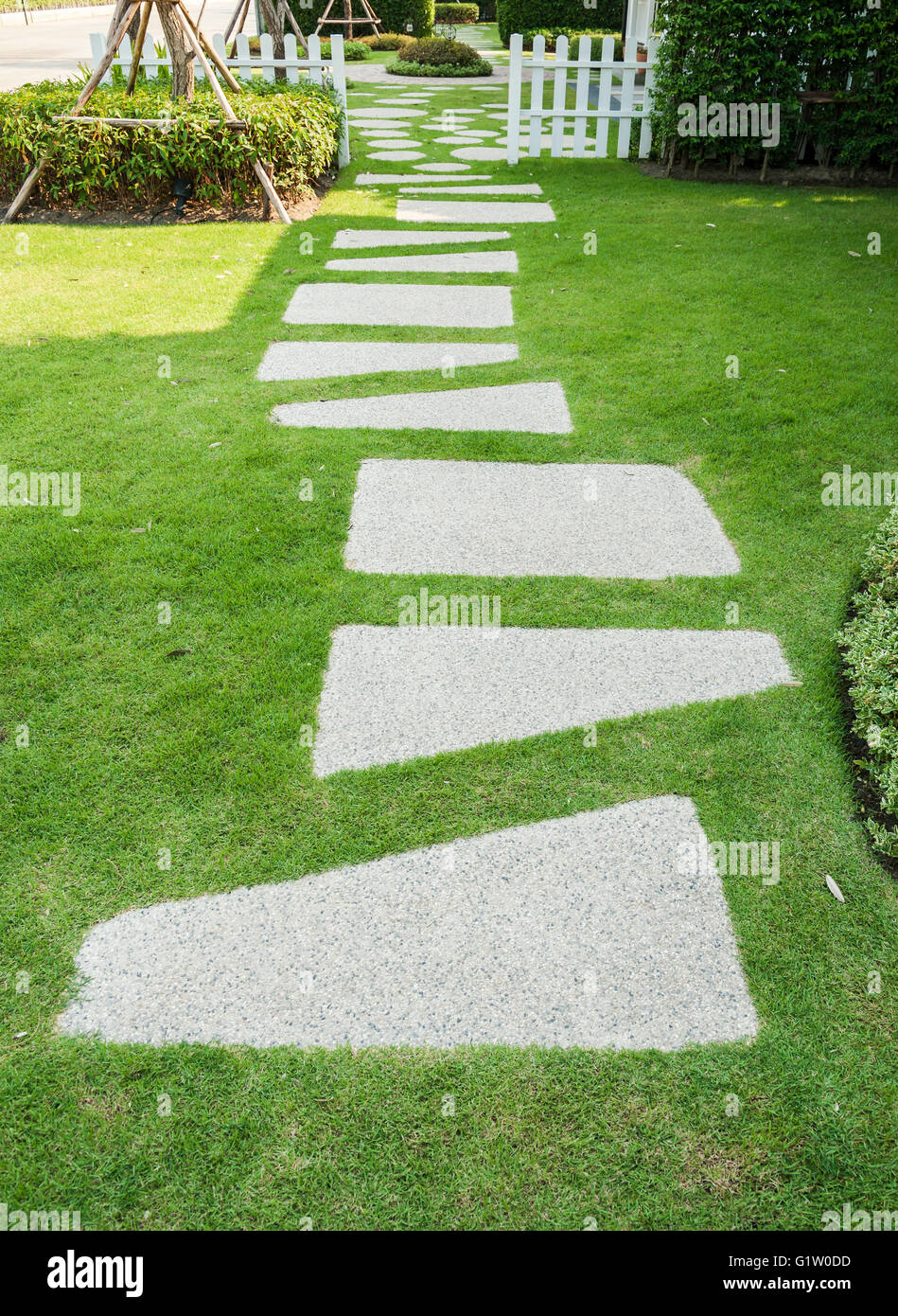 Stone walkway in the garden Stock Photo - Alamy