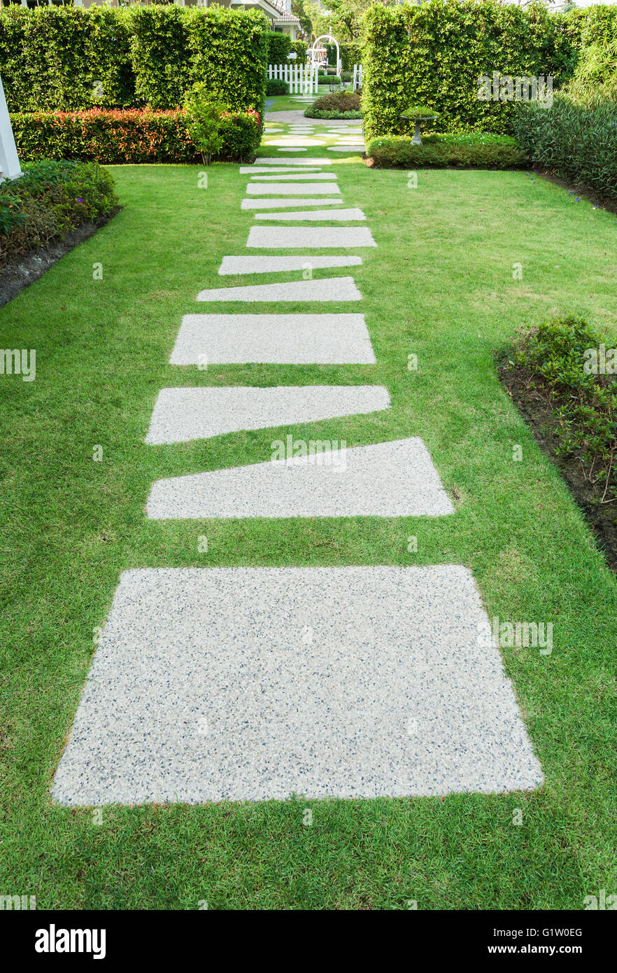 Concrete garden path hi-res stock photography and images - Alamy