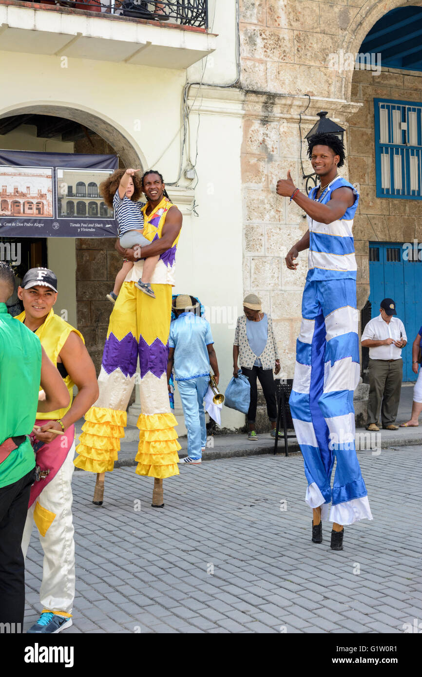 Cuban ladies in traditional dress hi-res stock photography and images ...