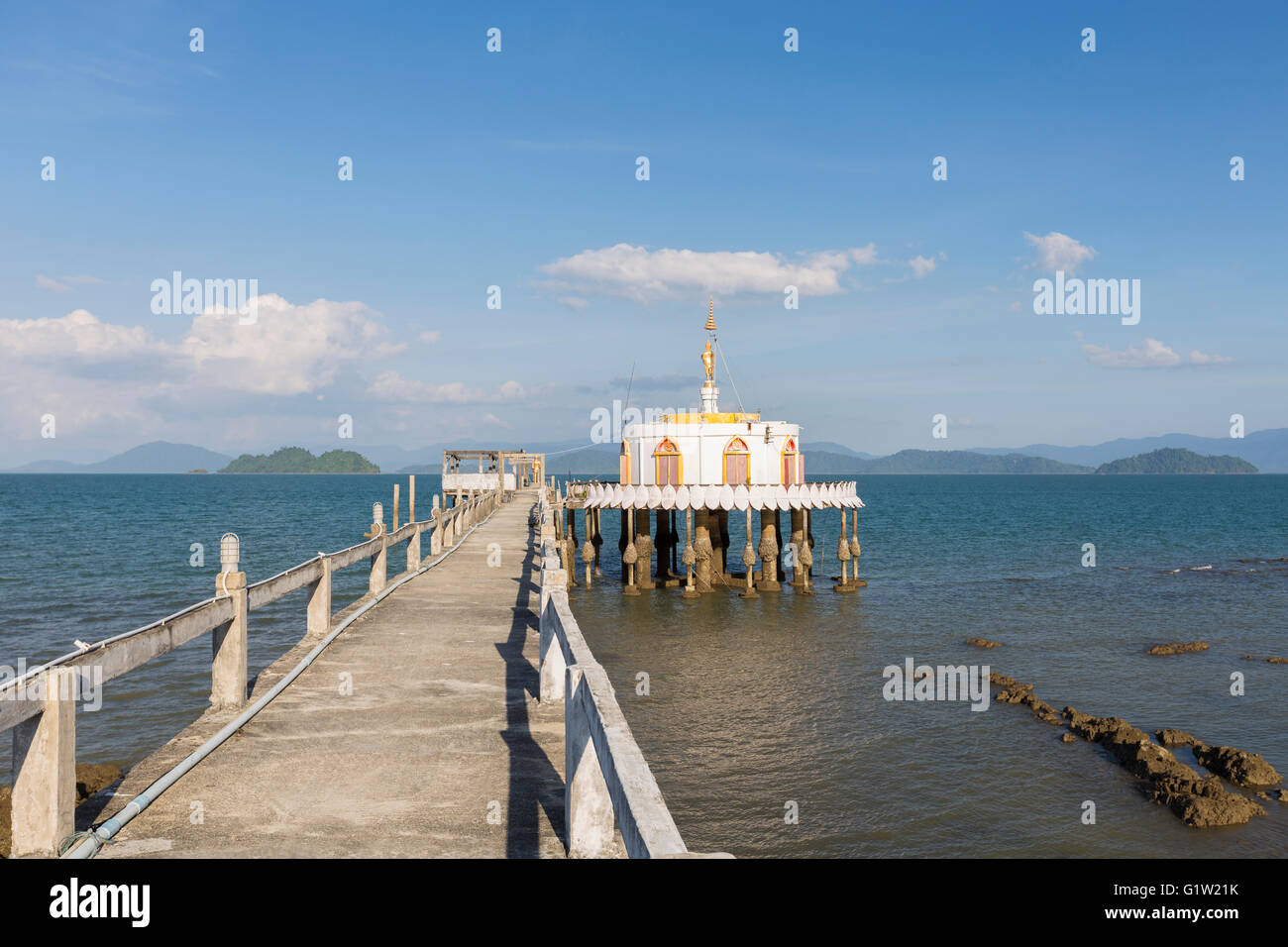Temple pier hi-res stock photography and images - Alamy